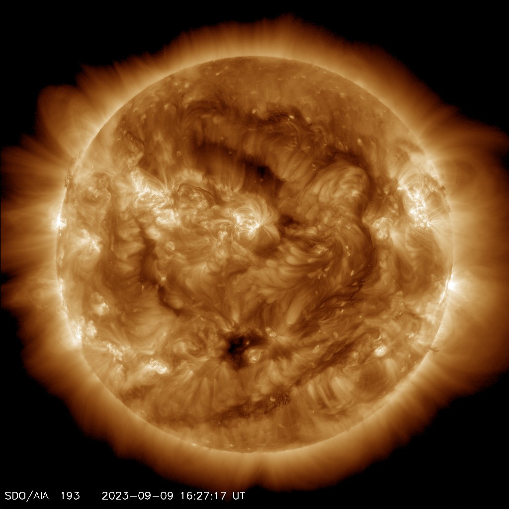 The Magnetic Sun with Professor Lyndsay Fletcher – Kirkcudbright Dark ...